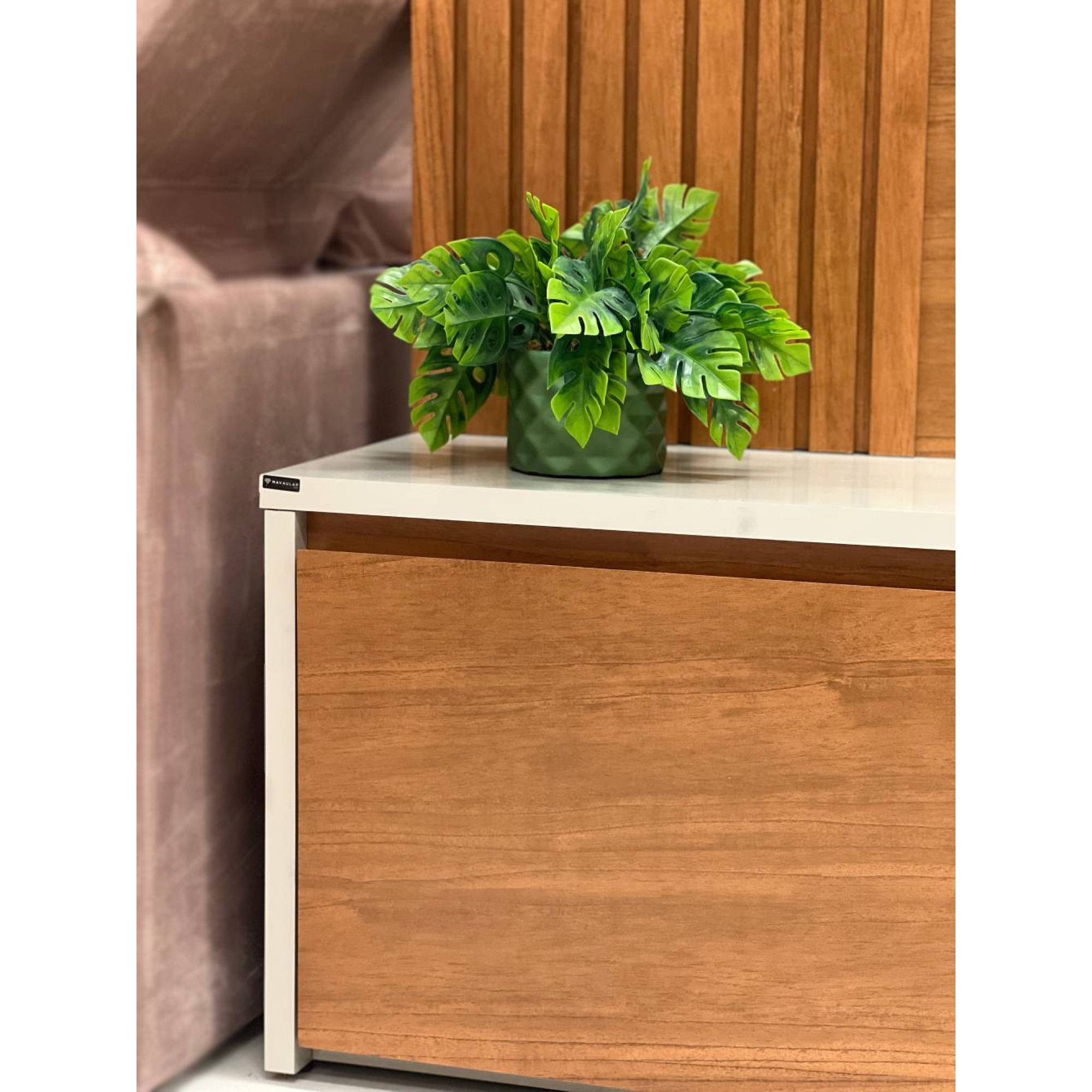 Rack Vertex c/ Painel Vertex para Tvs até 65" - Off White/Naturalle