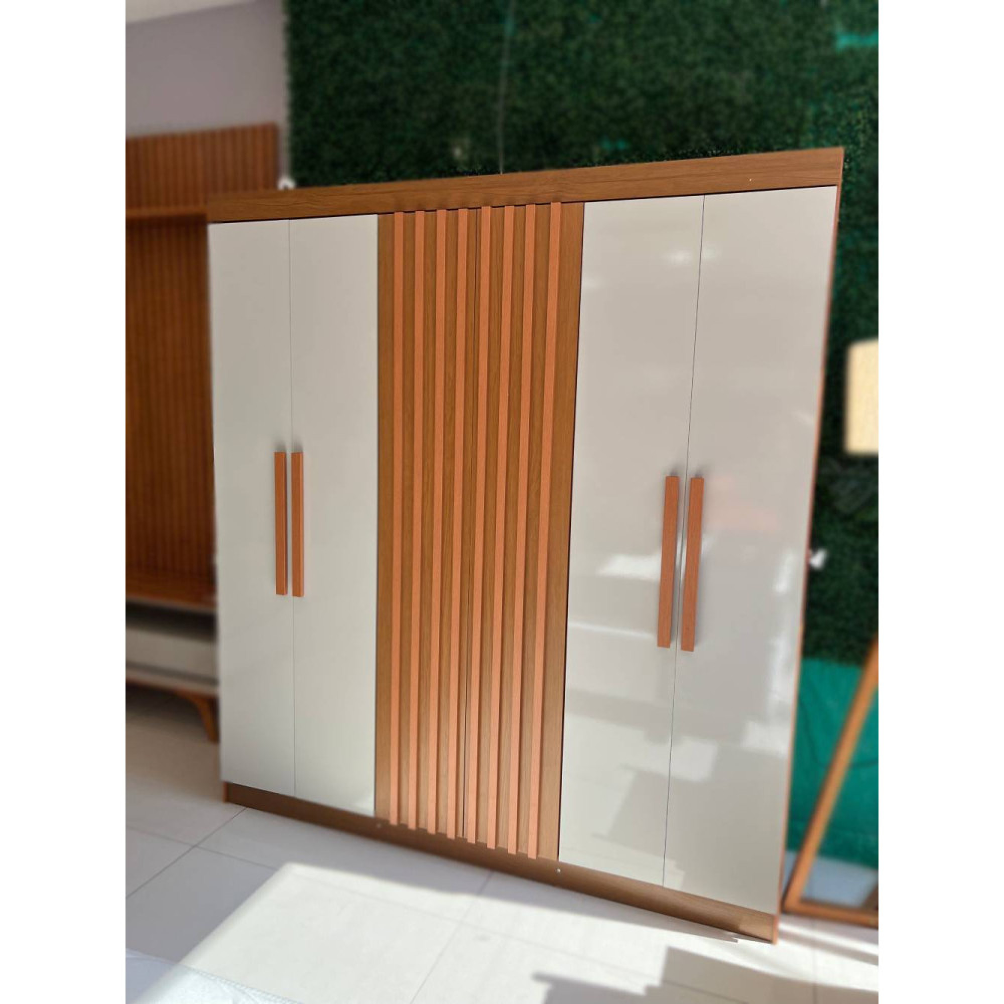 Guarda Roupa Cairo 6 Portas - Nature/Off White