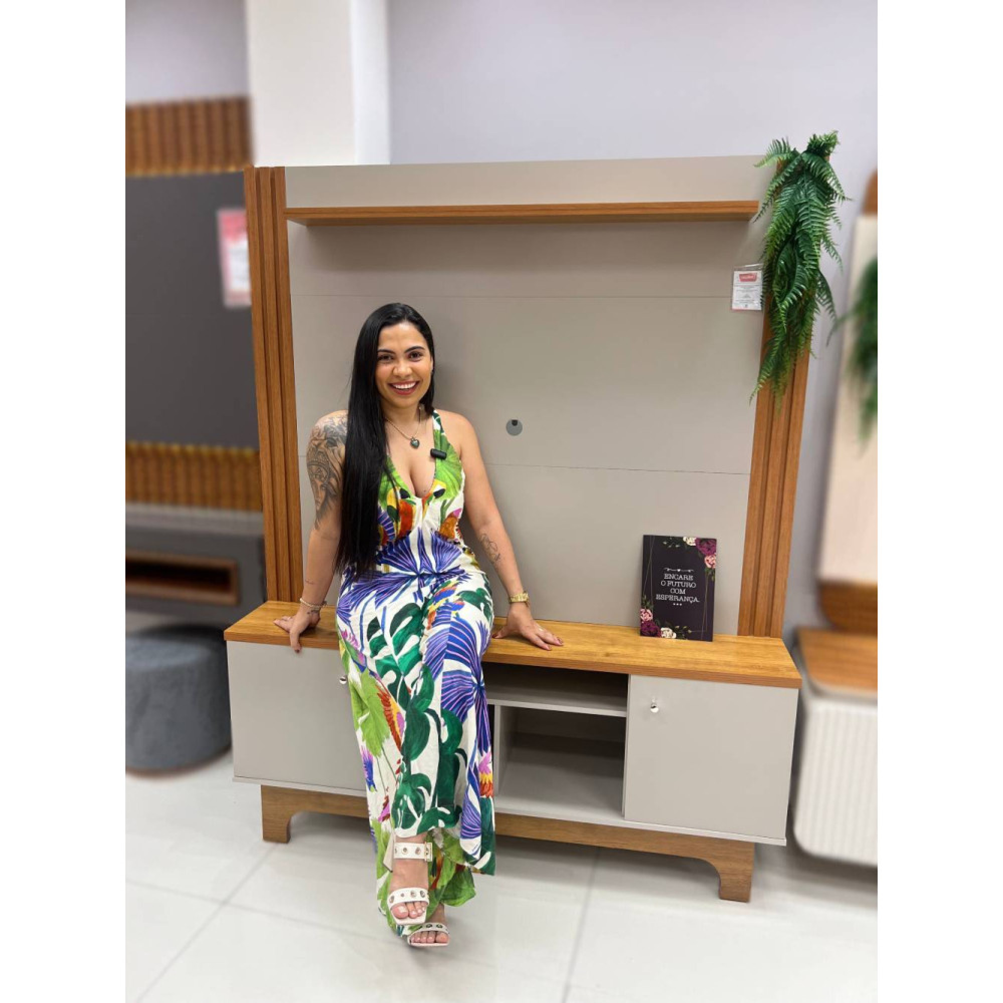 Estante Home Balsamo para Tvs até 65" - Cinamomo/ Off White